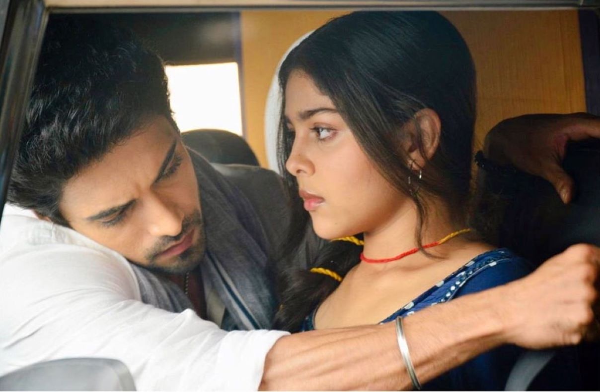 Faltu fame Niharika Chouksey talks about her bond with co-star Aakash Ahuja aka Ayaan - Telly ...
